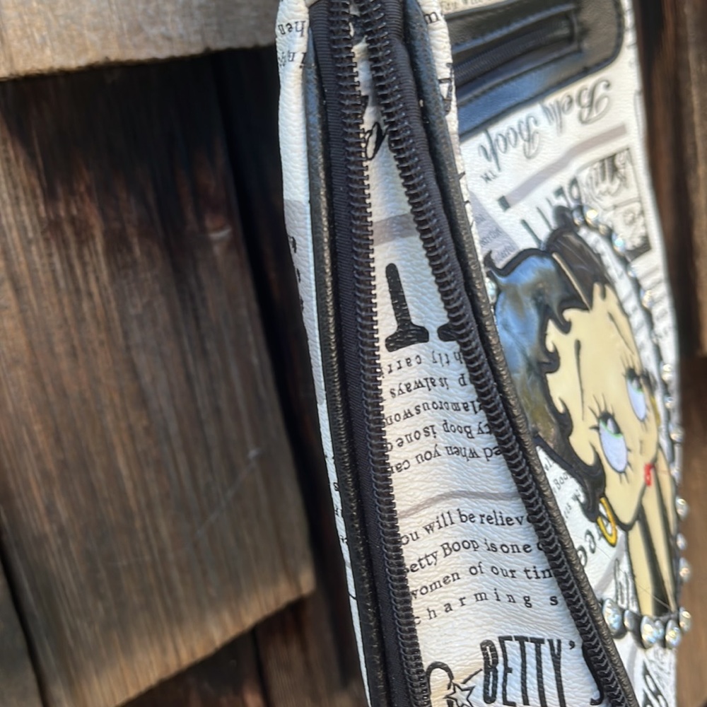 Betty Boop Signature Collection Shoulder Bag - Gem